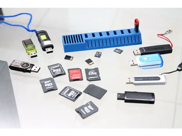 免费工具与零配件STL下载 - USB_SD_and_MicroSD_holder_for_wide_USB_sticks - 紫云💃