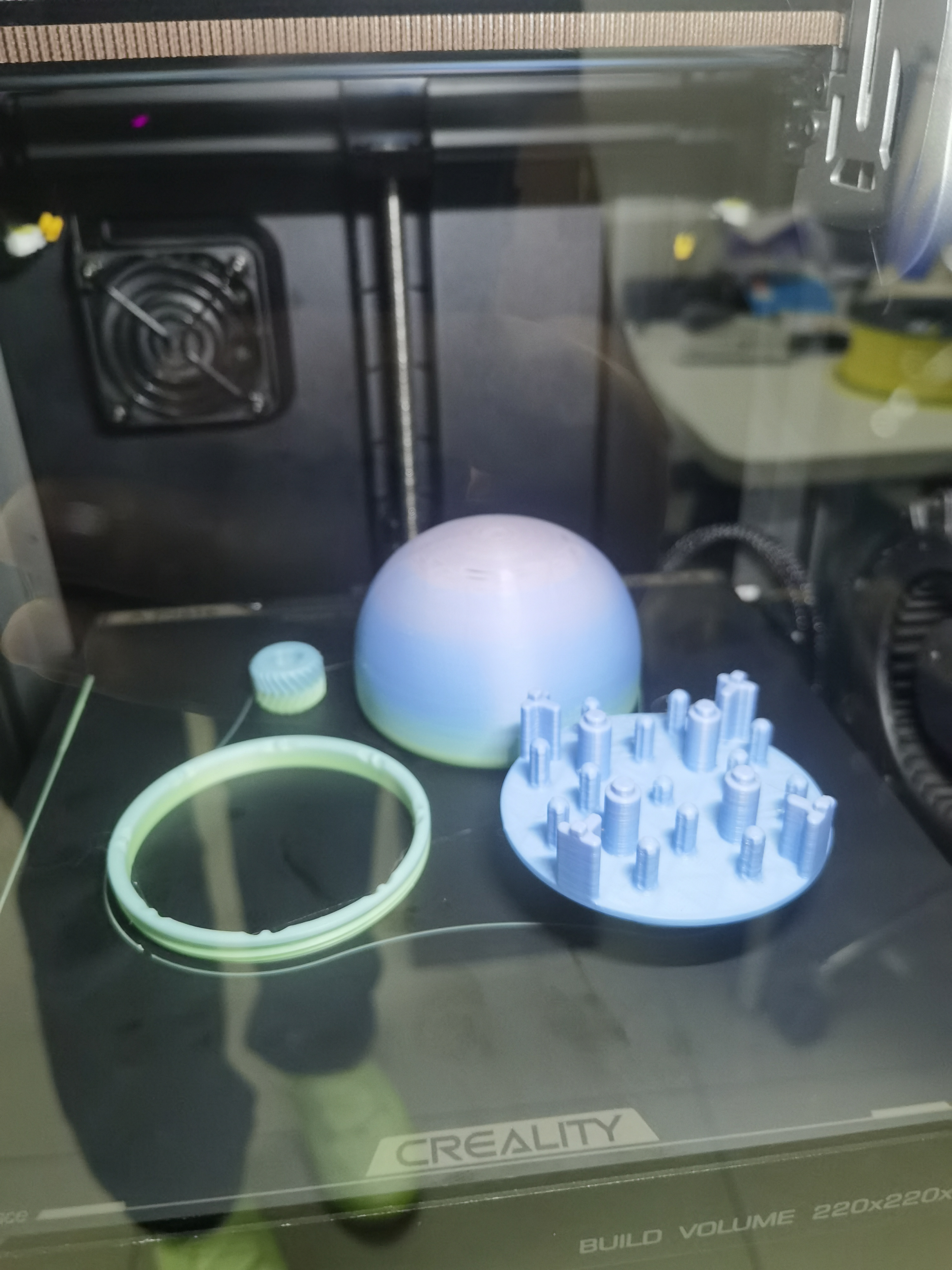 这个穹顶好像有缝隙。 | 创想云